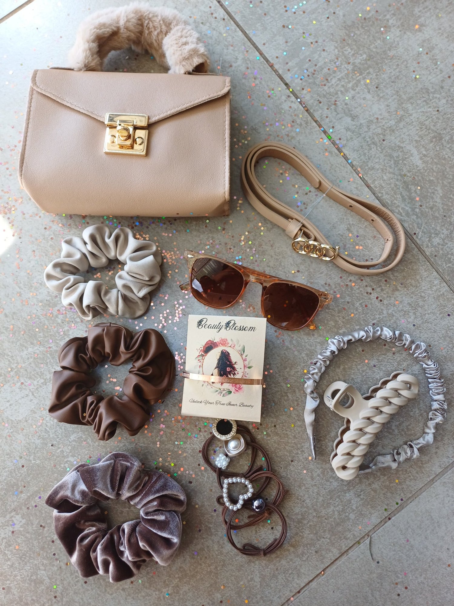 Beauty Blossom - Fashion Boxes, Fashion and Hair Accessories - Curated